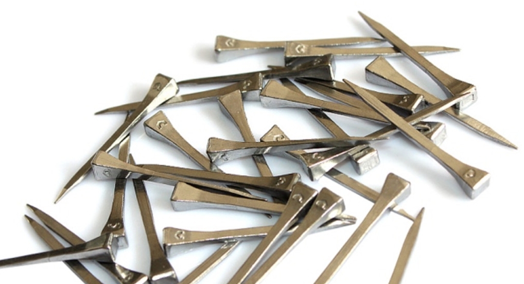 Horseshoe Nail Materials Guide Comparing Steel Aluminum Copper and ...